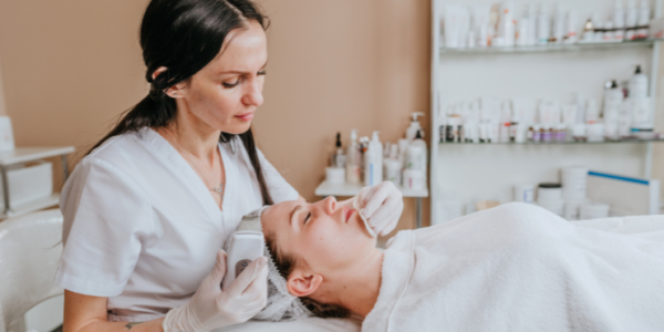 Medical Esthetician Course in Ontario | Ultimate Guide